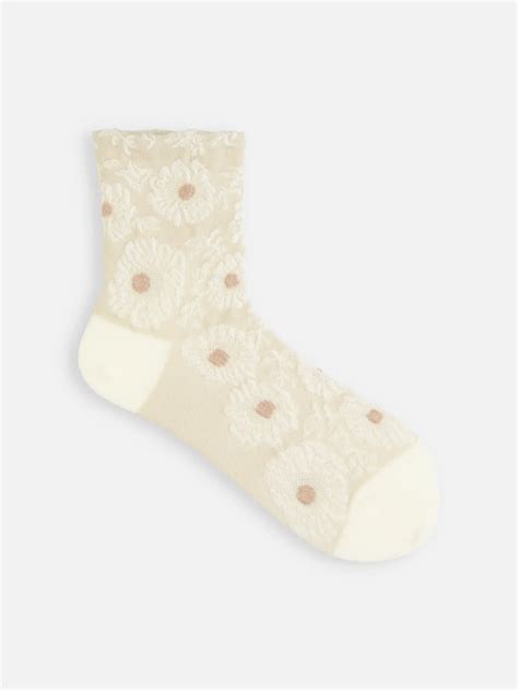 日本 Tabio 滿滿花妥立體中筒襪 01 Off White 誠品線上