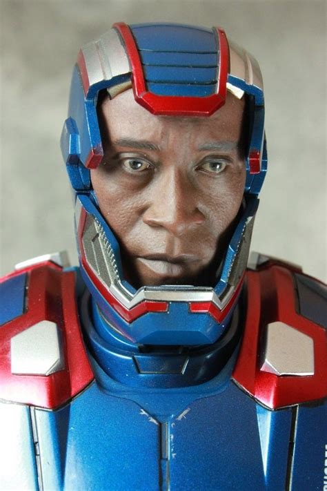 Hottoys アイアンマン3 アイアン・パトリオット レビュー！！ MarkⅦのホットトイズブログ Hottoysは量産された芸術だっ！！！！