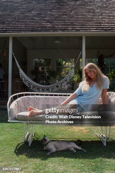 Cybill Shepherd Appearing In The Abc Tv Movie A Guide For The News