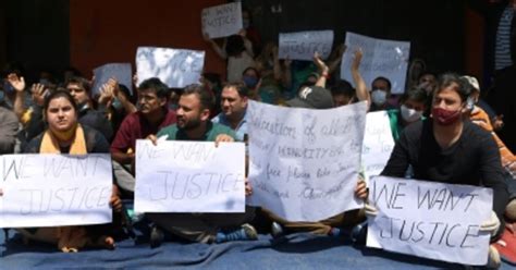 Killing Of Kashmiri Pandits Sc Tosses Out Curative Petition Over Mass