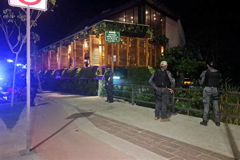 Hombre Se Lanza De La Azotea De Un Restaurante Y Muere