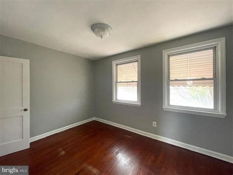 3029 Seamon Ave Brooklyn Md 21225 Mls Mdba2070274 Redfin