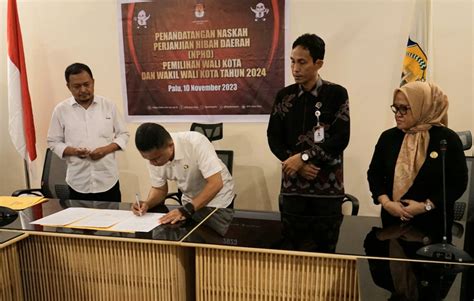 Wali Kota Palu Teken NPHD Ke KPU Dan Bawaslu ChannelSulawesi Id