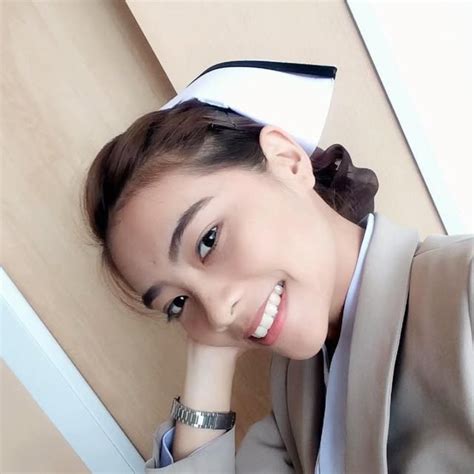 Pornthip Yui Yuipumjam • Threads Say More