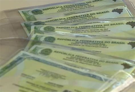 Estados têm até esta quinta para emitir nova carteira de identidade