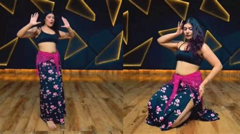 Womans Sizzling Belly Dance Impresses Netizens Watch Viral Video