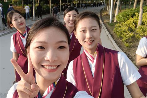 现代服务学院2021级空乘专业毕业设计优秀作品展示（二）——《筑梦航空》 郑州旅游职业学院 现代服务学院