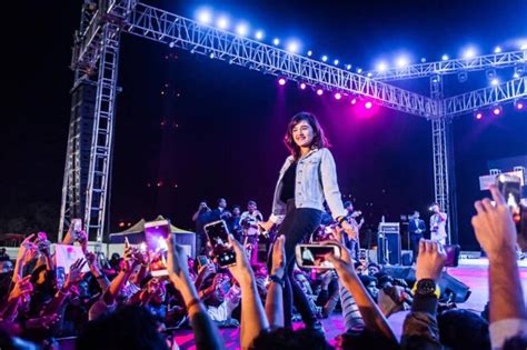 Cute Shirley Setia Hd Wallpapers And 1080p Hd Images
