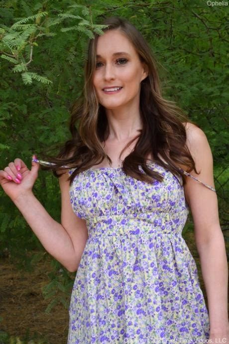 Ophelia Kaan Pictures Hotness Rating Unrated