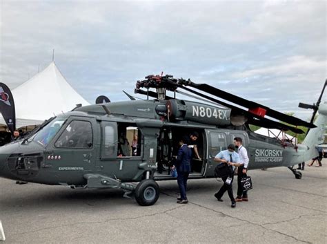 Blackhawk Helicopter In Action More Black Hawks Delivered Australian