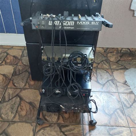 Rack Periférico Padrão 19 Grande Mesa De Som Potencia Equalizador E