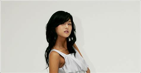포토엔 늘씬 각선미 이희진 패션모델 뺨치네