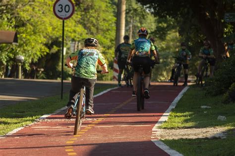 Ciclistas Resaltan La Red De Bicisendas Que Se Expande En Posadas