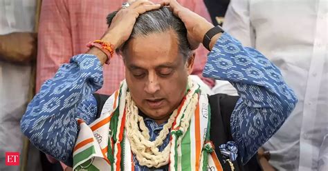 Sunanda Pushkar Death Case Delhi Police Moves Hc Against Shashi