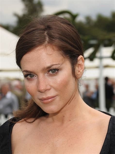 Pin By Hayden Yale On Anna Friel Anna Friel Chic Short Haircuts