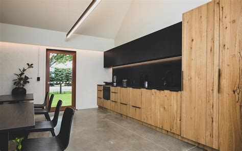 Private Office Workspace — Real Workspace