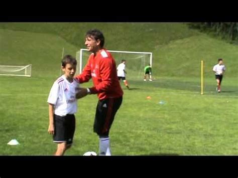 Movimento E Smarcatura Stefano Eranio AC Milan Junior Camp Ac Milan Football Drills Junior