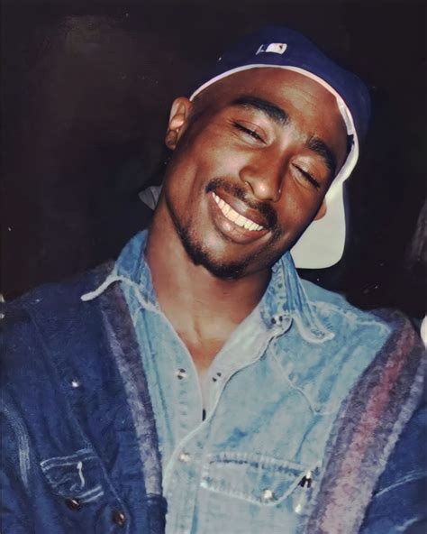 Pin By Ems On 2pac Tupac Pictures Tupac Photos Tupac Shakur