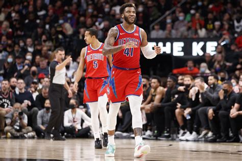 4 Crazy Experiments The Detroit Pistons Should Try This Season