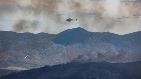 Medios Aéreos Se Incorporan A Las Tareas De Extinción Del Incendio De Bejís