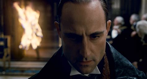 Mark Strong Sherlock Holmes