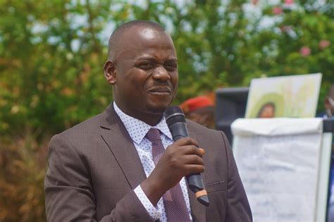 Uyu Mu Minisitiri Arifuza Ko Abakene Babanebwe Bajya Bakubitwa