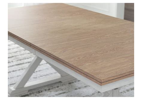 Purlaney Dining Butterfly Extension Table