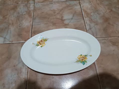 Овальне блюдо з трояндами — ціна 160 грн у каталозі Тарілки Купити товари для дому та побуту за