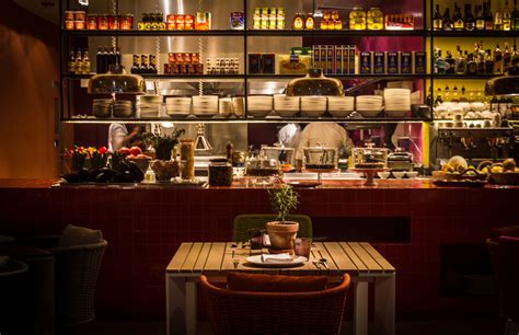 Interiorismo Del Restaurante Luzia Mexico
