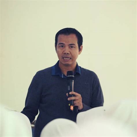 Santri Harus Mewarnai Media Sosial Dengan Kesantunan Dan Kebaikan