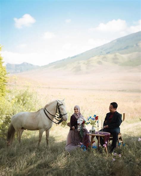 BROMO PREWEDDING SESSION SCENIC PICTURE Bridestory