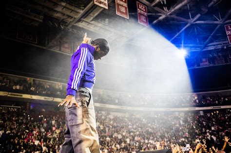 In Photos Lil Uzi Vert Brings Pink Tape Tour To Raleighs Pnc Arena