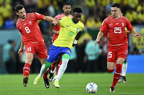 البرازيل تضرب سويسرا بهدف وتعبر لدور الـ 16 الخليج أونلاين