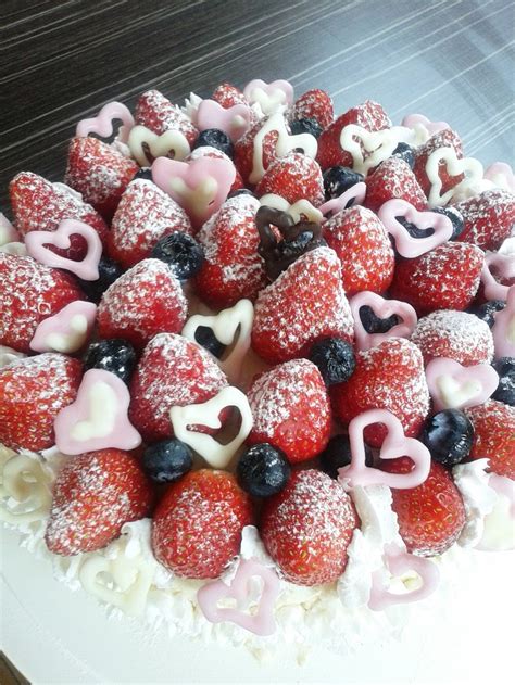 簡単・豪華♡いちごのデコレーションケーキ By ♡ひな祭り♡ 【クックパッド】 簡単おいしいみんなのレシピが357万品