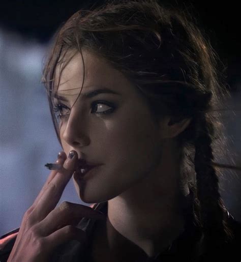 Pin by Elliekkjjk on 모스 Skin aesthetics Effy stonem Retro makeup in