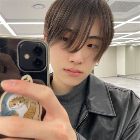 Pin By Maddie On Yu Kun 🥰🥰🥰🥰🥰🥰 Yuma Asexual Humor Teams