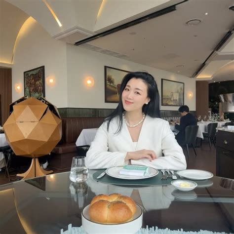 김수현 아니 김수현이 도대체 뭘 잘못한거야 미성년자 만난건 그래 잘못했다 치자 음주운전을 한건 김새론이고 그걸 몰아서 사람의 목을 조이며 가난 코스프레라고 매일