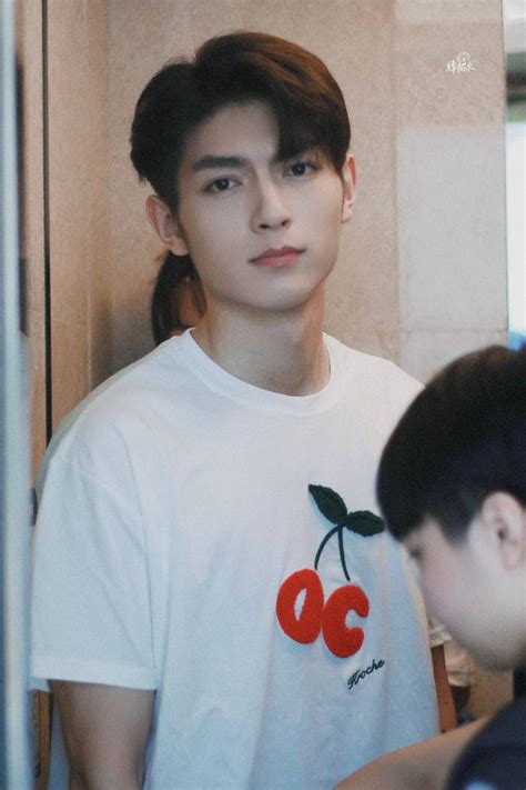 Pin By Ayishi~ On Fan Zhixin 樊治欣 Roche Be Still