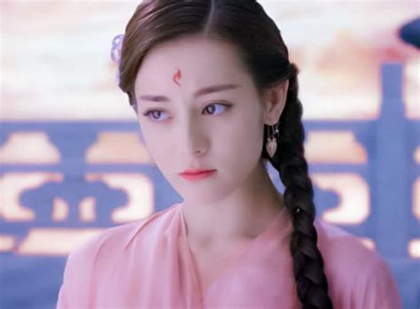楊紫成為收視女王，身為金鷹女神的她，人氣很高卻無戲可拍？ 每日頭條