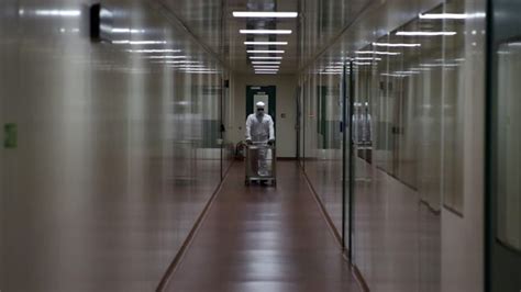 Inside The Worlds Biggest Vaccine Factory Indias Serum Institute