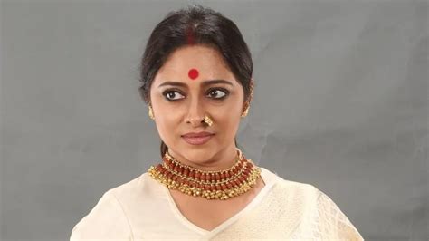 জরায়ুর টিউমার বাঁচার আশাই ছিল না অঞ্জনা বসুর শুটিং এ ফিরে অভিনেত্রী বললেন Anjana Basu