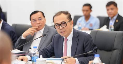 ឯកឧត្តម វង្សី វិស្សុត អញ្ជើញដឹកនាំកិច្ចប្រជុំការរៀបចំព្រះរាជពិធីហែ និងថ្វាយព្រះភ្លើងព្រះបរមសព