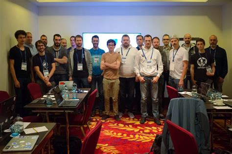 Lets Build Better Graphic Tools For Postgresql