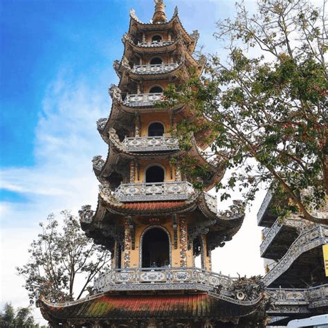 Khám Phá Nét Kiến Trúc độc đáo Mới Lạ Của Chùa Linh Phước