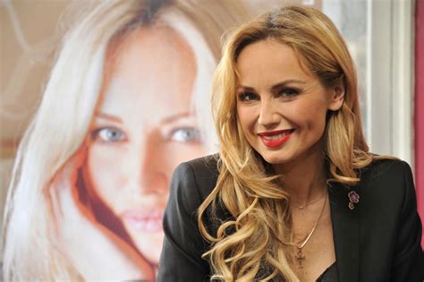 Photo Le célèbre mannequin slovaque Adriana Karembeu Ohanian a