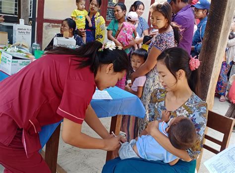 ကလေးငယ်များနှင့် ကိုယ်ဝန်ဆောင်မိခင်များအား ကာကွယ်ဆေးထိုး၊ ဆေးတိုက်ခြင်းများ ဆောင်ရွက်ပေး