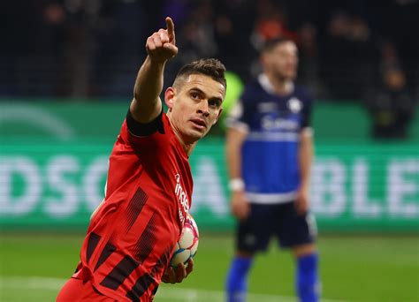 Rafael Santos Borré Volverá A Ser Titular En La Bundesliga Infobae
