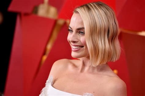 Margot Robbie R Celebrityboots
