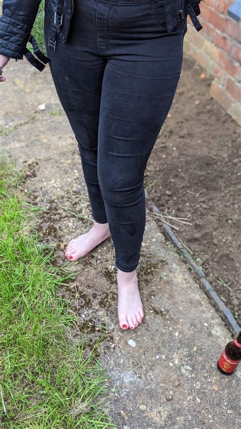 Girlfriend Candid Feet Again By Peidisweetfeet On Deviantart
