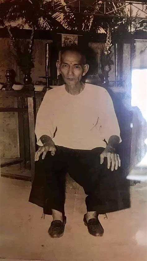 Ah Pek Rongsi Thai Monk Koi Monk